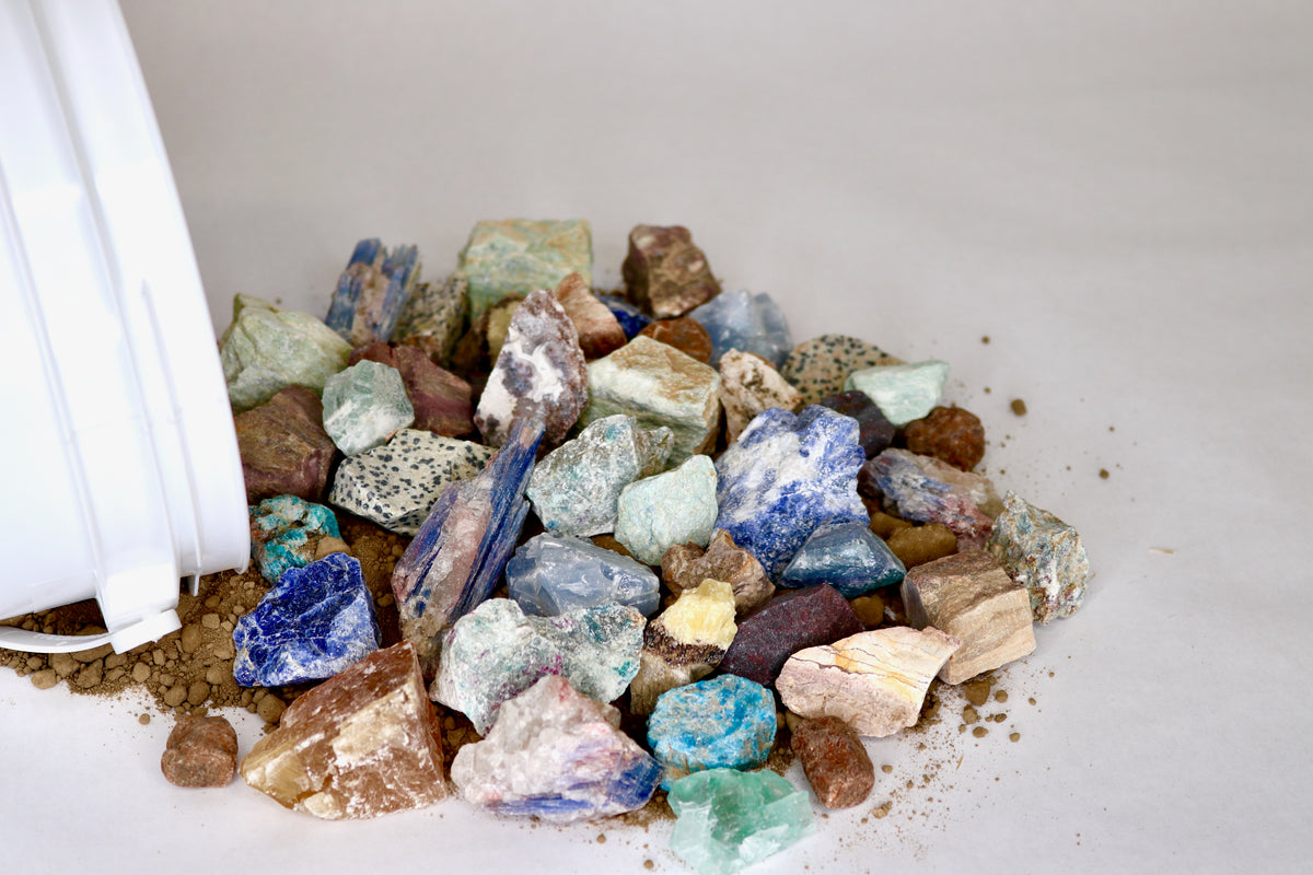 Funky Fluorescents Gallon Gem Mining Bucket - UV Reactive Stones - Buc ...